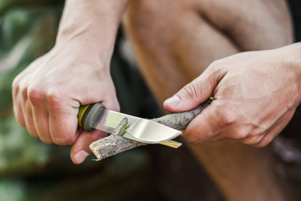 Our Top 3 Best Bushcraft Knives: Bushcrafting Your Way Through Survival ...