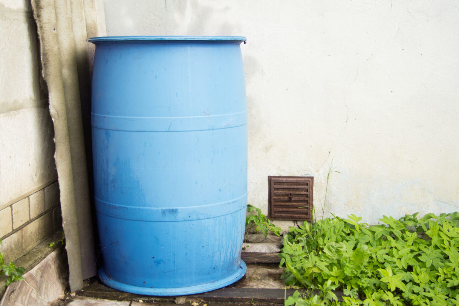 How To Use A 55 Gallon Drum For Water Storage